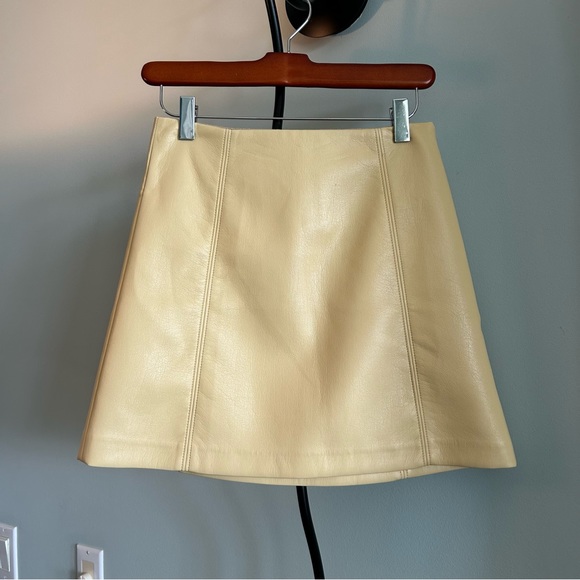 Artizia Babaton | Skirts | Nwt Aritzia Babatonvegan Leather Modern Mni Skirt | Poshmark